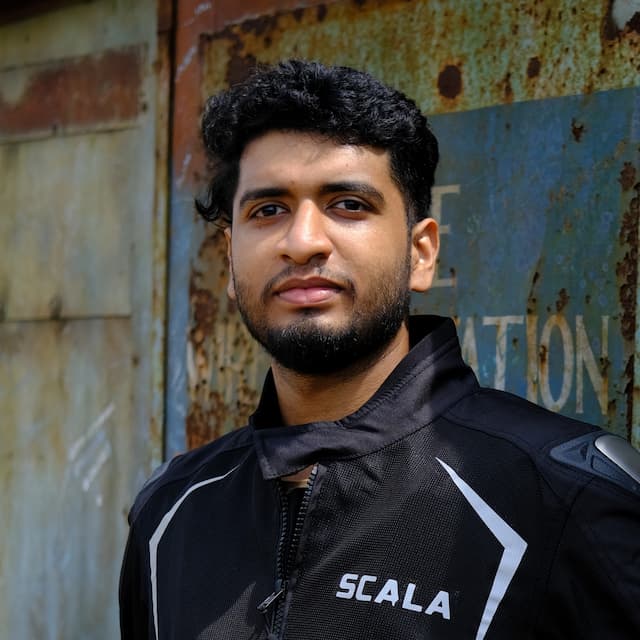 Using Twitter player cards to improve accessibility of NeetoRecord